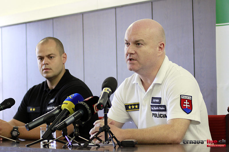 Polícia zadržala troch výrobcov a dílerov drog. „Tovar“ predávali najmä ...